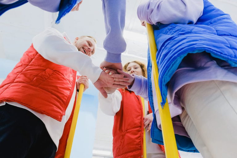 Performance Review Examples: 210 Feedback Phrases for Clear Evaluations